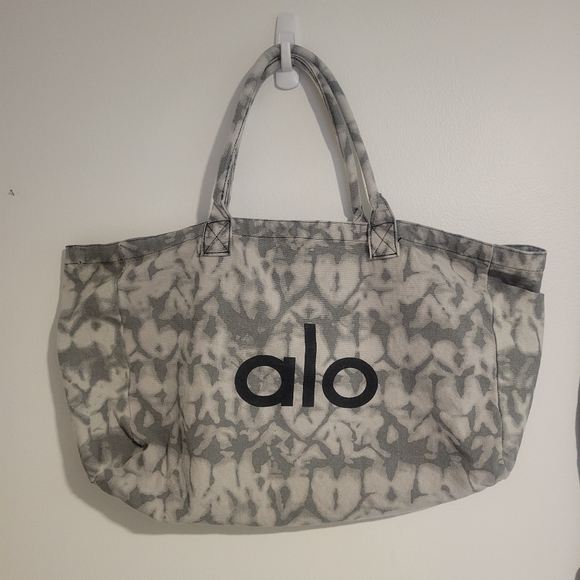ALO Yoga | Bags | Alo Yoga Tie Dyed Shopper Tote Bag | Poshmark